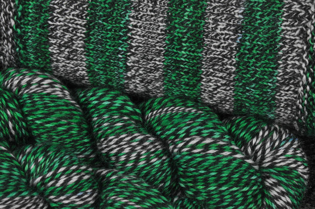 Marled Twin Dark Green – Timber Yarns